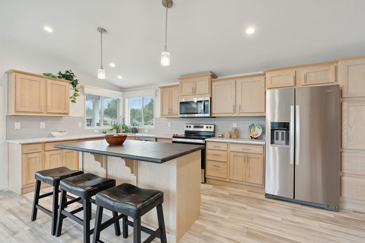 Hillcrest G818 - Skyline Homes | Champion Homes